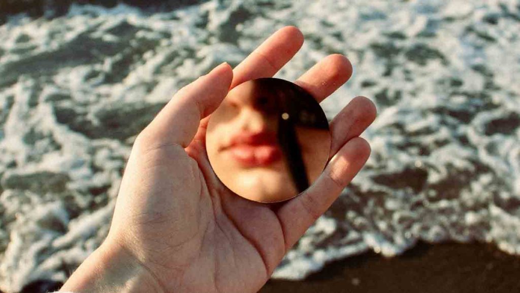 Espejo, reflejo - Álex Rovira